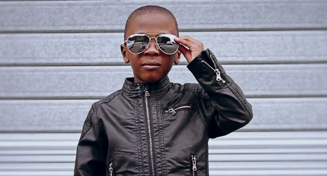 A 3 ans, il remixe le titre « Coco » de O.T Genasis ! [VIDEOCLIP]