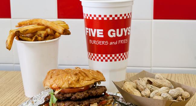Le fast-food Five Guys arrive à Paris