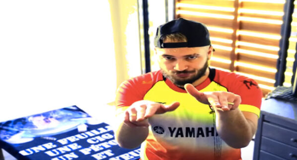 Jul dévoile le clip « Je sais que tu ne m'aimes pas