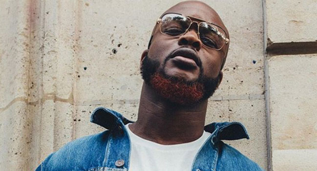 Dosseh : la cover colorée et surprenante de son album « Vidalo$$a