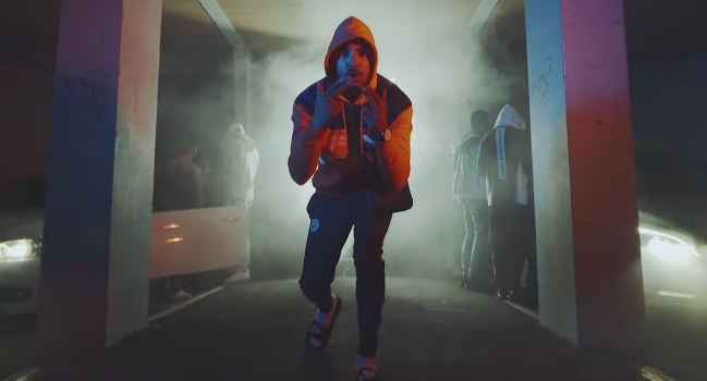 Lossa noie ses soucis dans un « Mauvais mélange » [VIDEOCLIP]