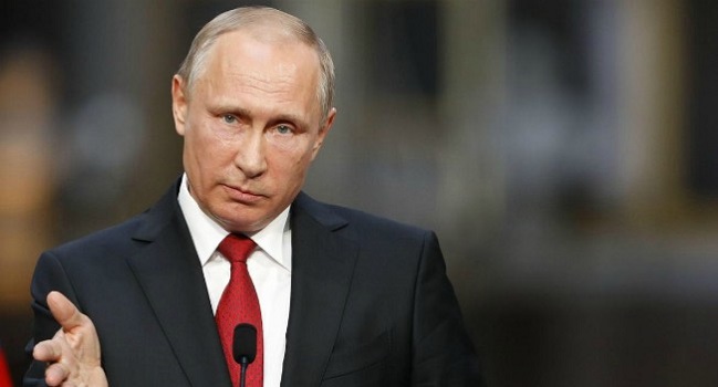 Vladimir Poutine déclare la guerre au rap