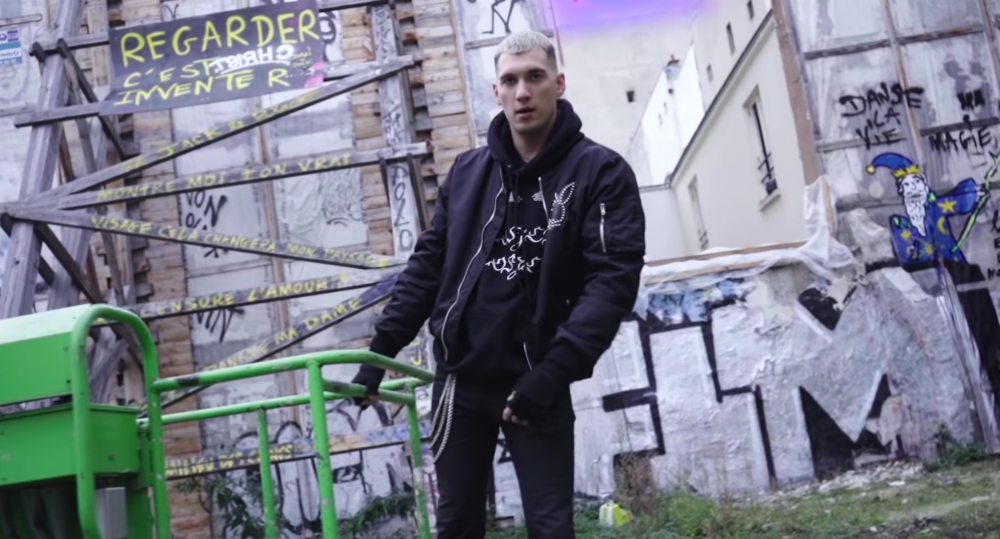 Rymz n'est « Pas là », il profite du luxe [VIDEOCLIP]