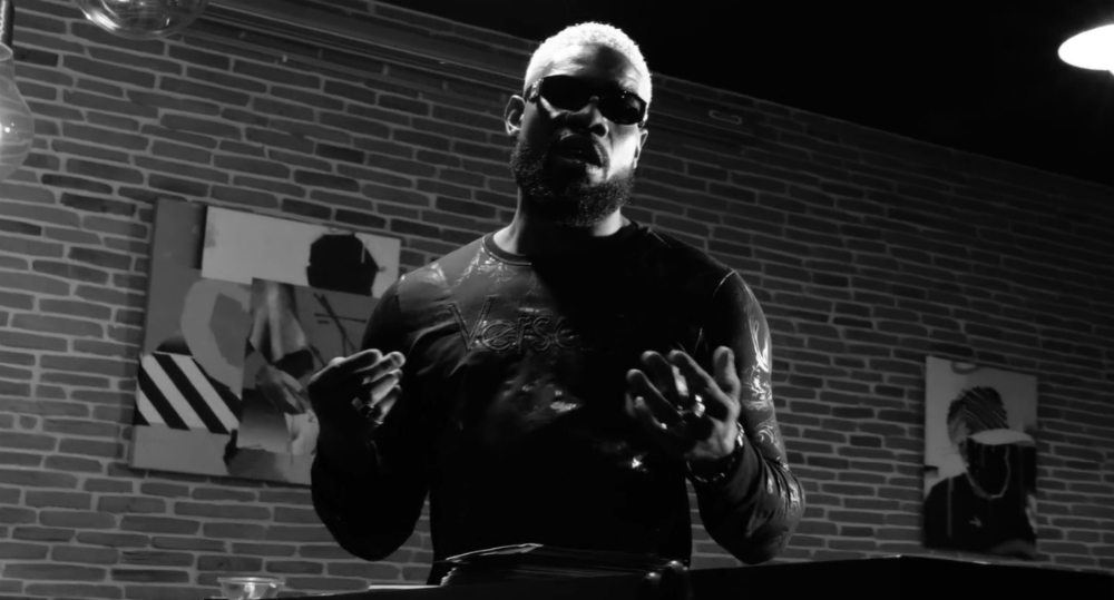 Babarr, une « Intro » en noir et blanc [VIDEOCLIP]