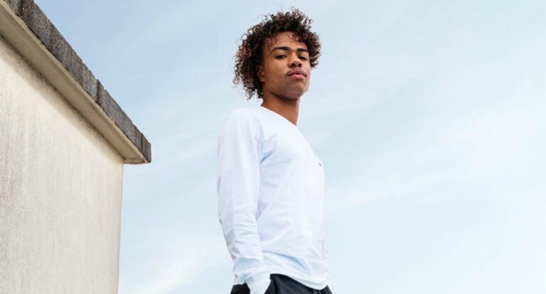 Gambi : les ventes de son album « LA VIE EST BELLE