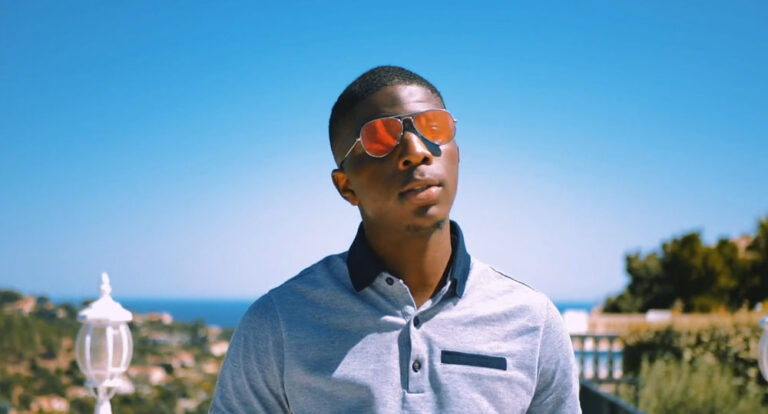UZI est « A l'aise » dans son dernier clip [VIDEOCLIP]