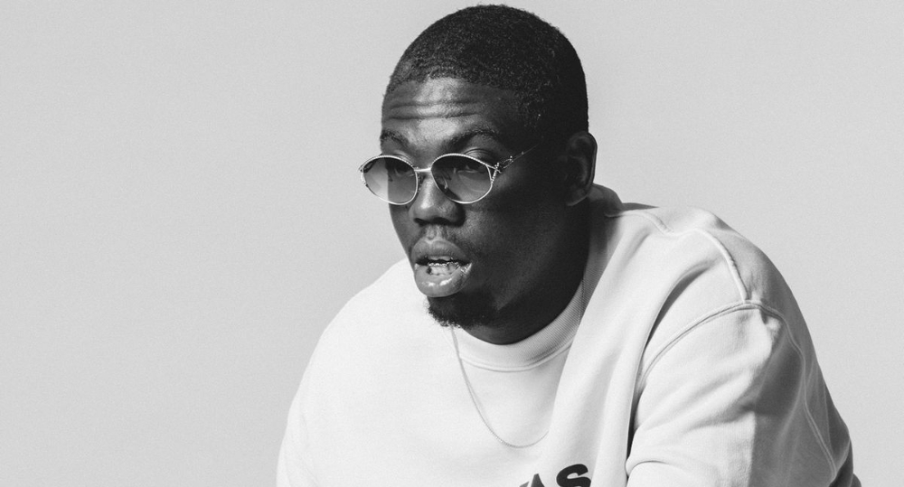 Dinos balance deux nouveaux inédits sur Instagram