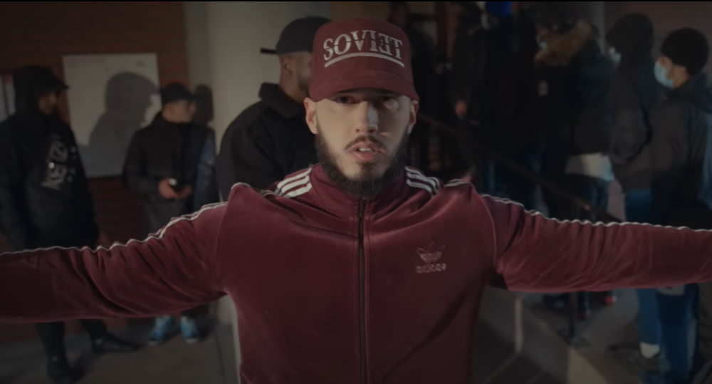 Tovaritch tient toujours le « Terrain