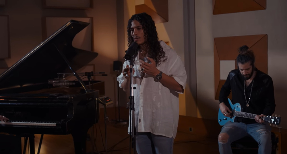 Hatik veut qu'elle l'aime pour « toute la vie