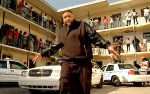 Le clip de Welcome to my hood!