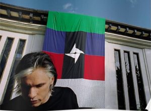 Orelsan : Mais que signifie le drapeau sur la cover de « Civilisation