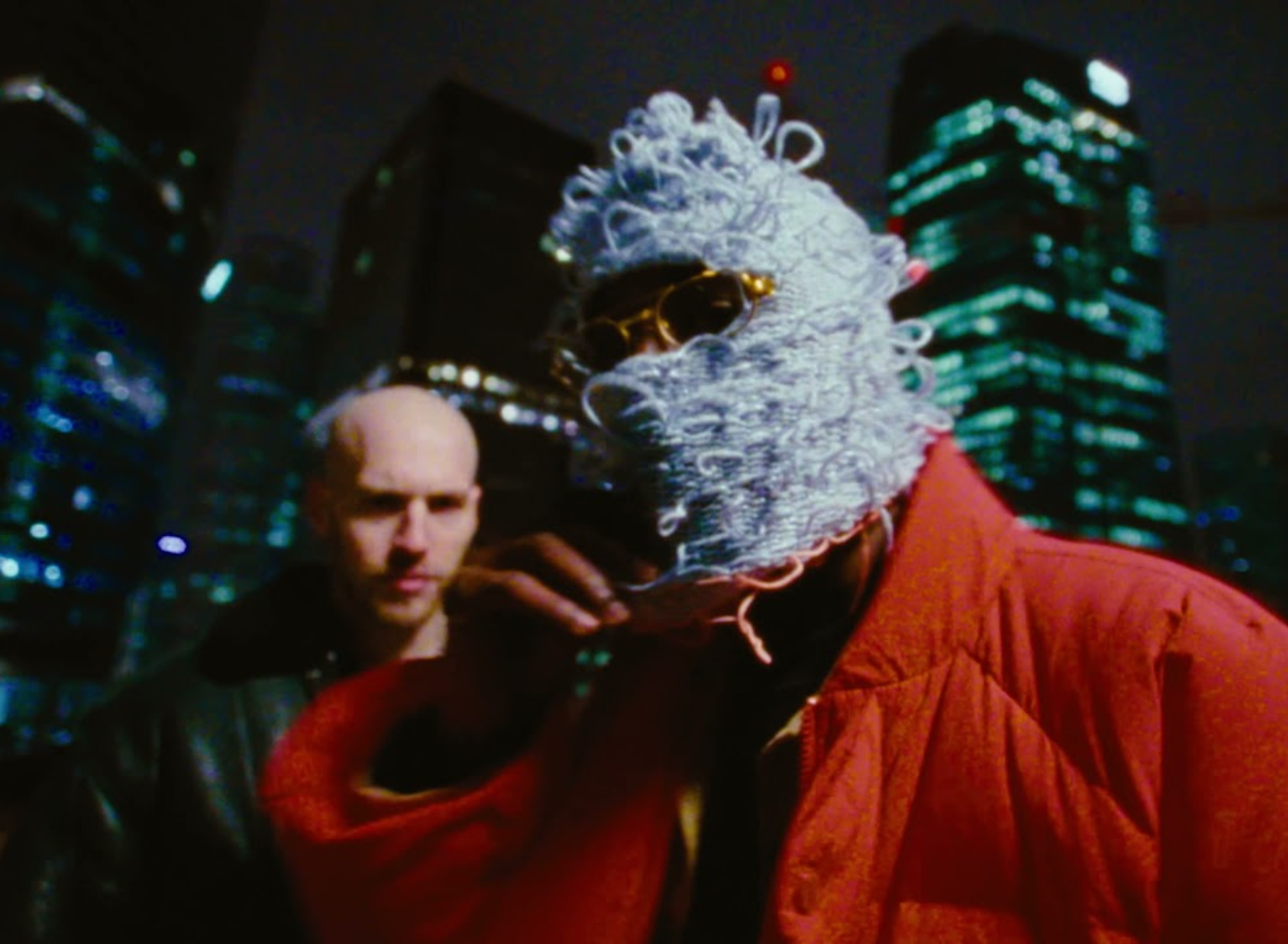 Jazzy Bazz et Alpha Wann observent le Panorama