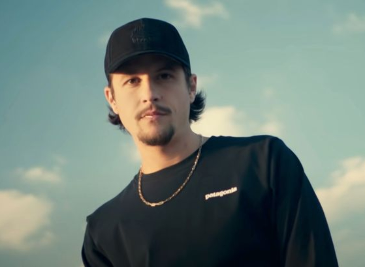 Nekfeu : Six ans après sa sortie, l'album Feu s'est vendu à plus de 100 ...