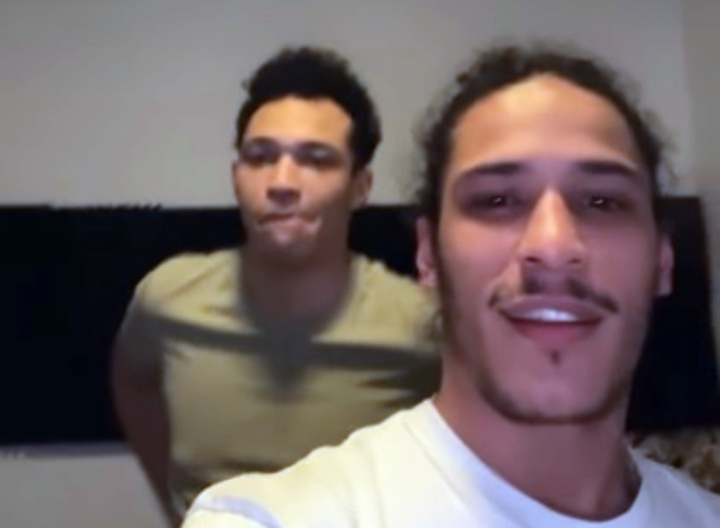 Hatik : un extrait exclusif en compagnie de son petit frère