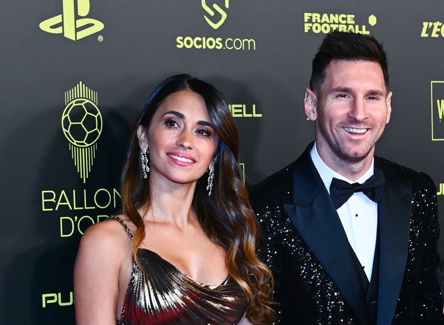 Messi : malheureuse à Paris, sa femme ferait pression pour qu’il quitte ...