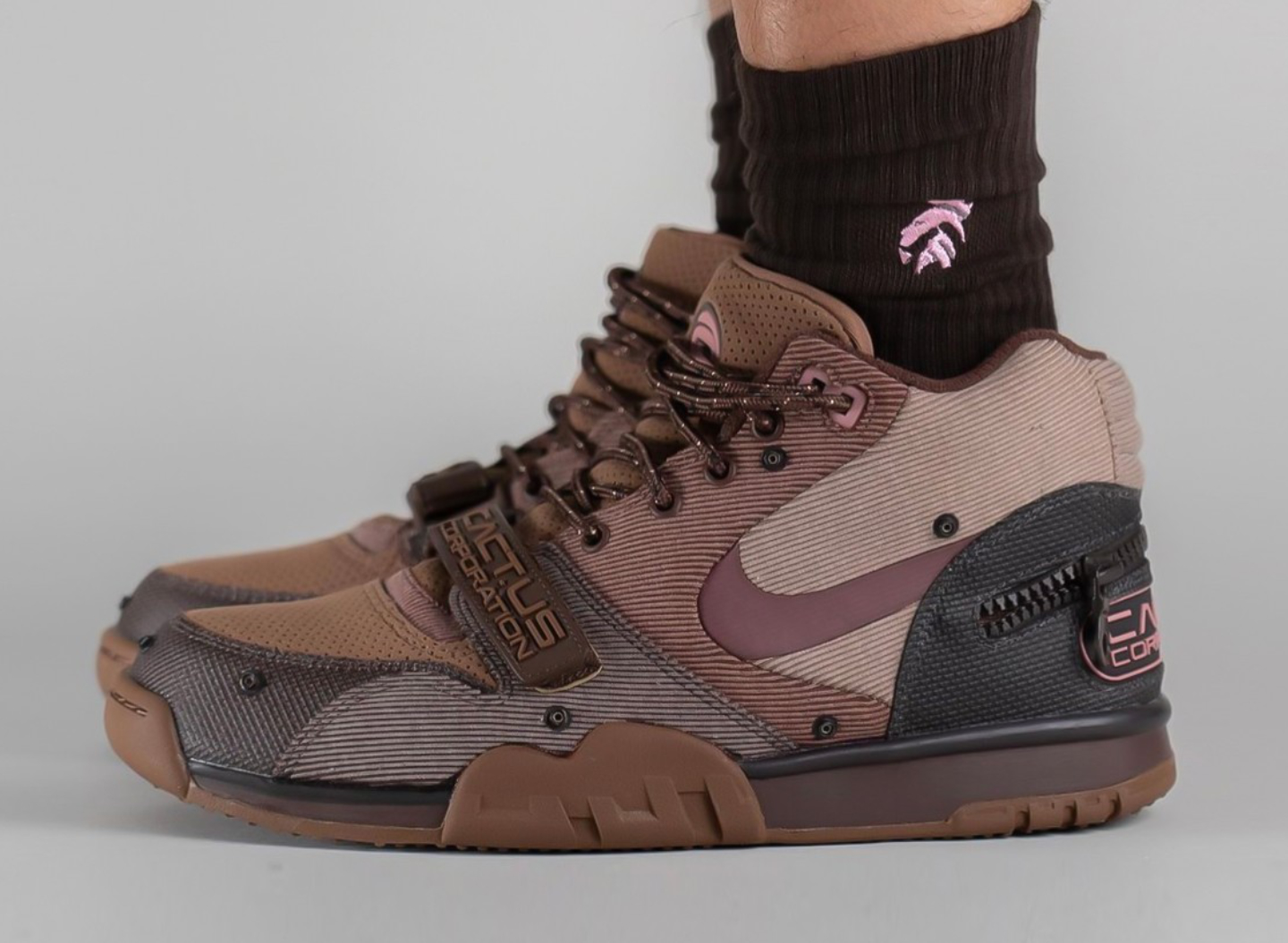 Nike Air Trainer SP Travis Scott Grey Haze | ubicaciondepersonas.cdmx ...
