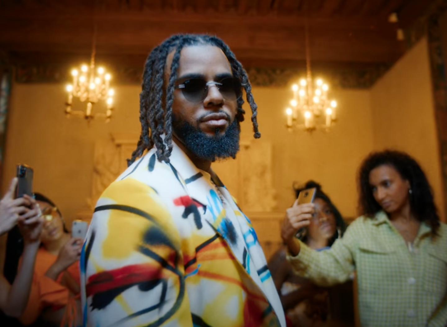 Lefa fête la sortie de son album avec le clip de "New Life"