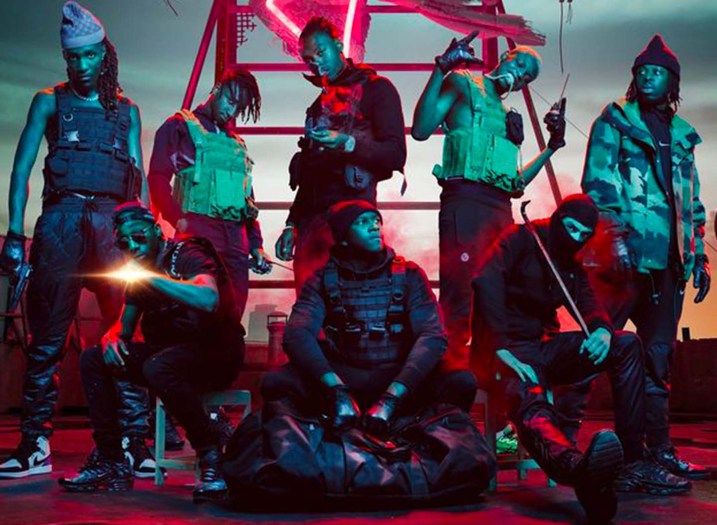 Le Seven Binks sort les armes dans 7 Uzi