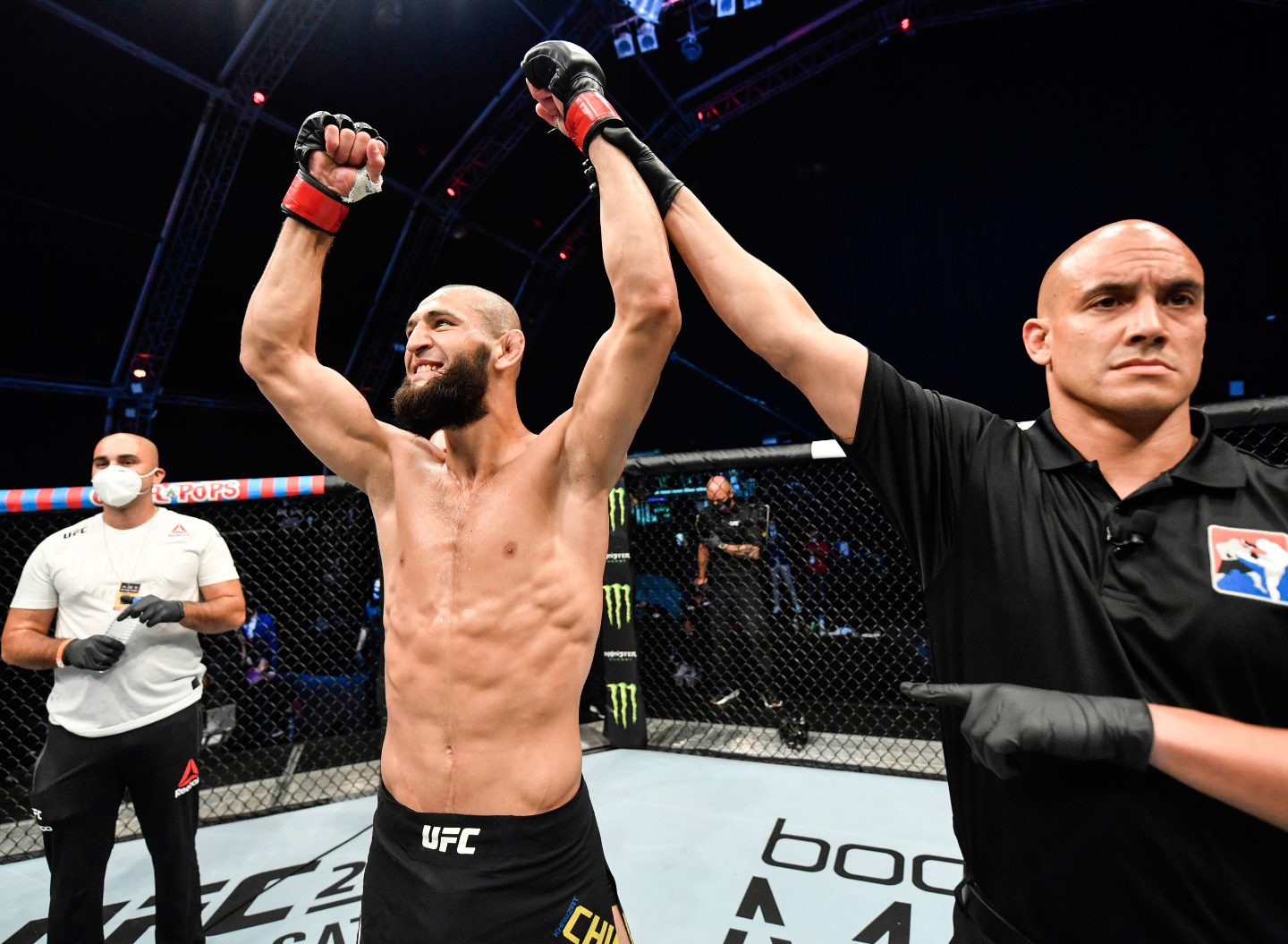 Khamzat Chimaev prêt à prendre sa retraite une fois au sommet, comme ...