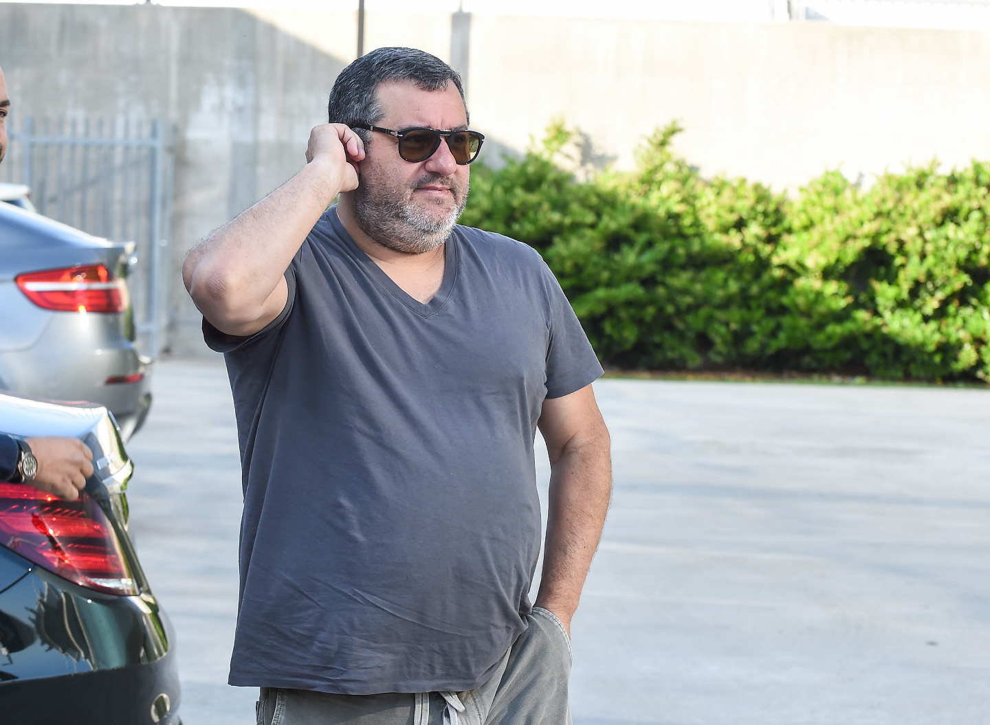 Le monde du football au chevet de Mino Raiola