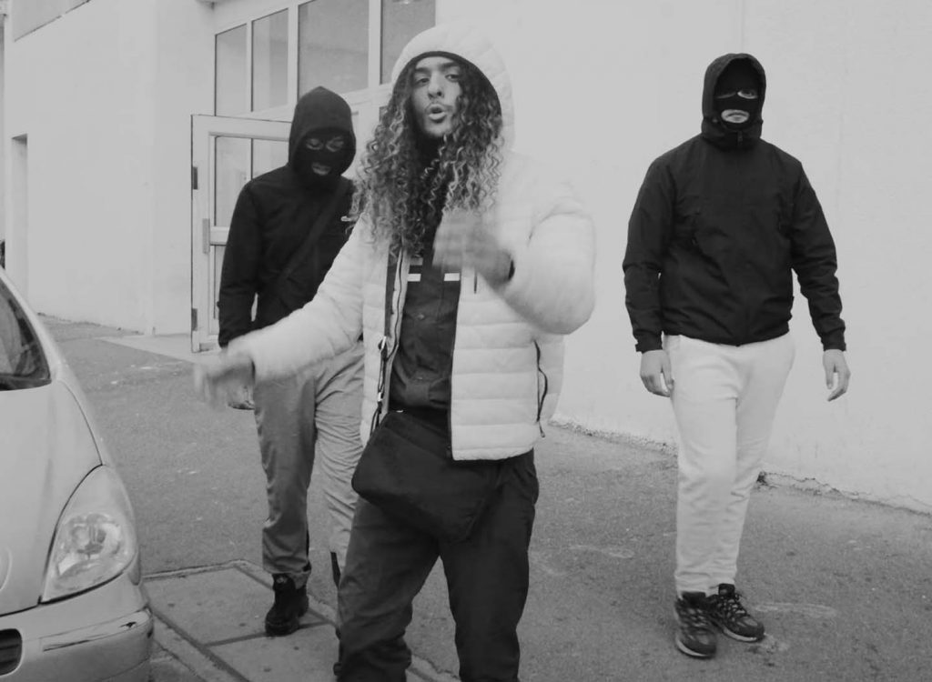 Nakry annonce la sortie de son album dans Y'a plus one