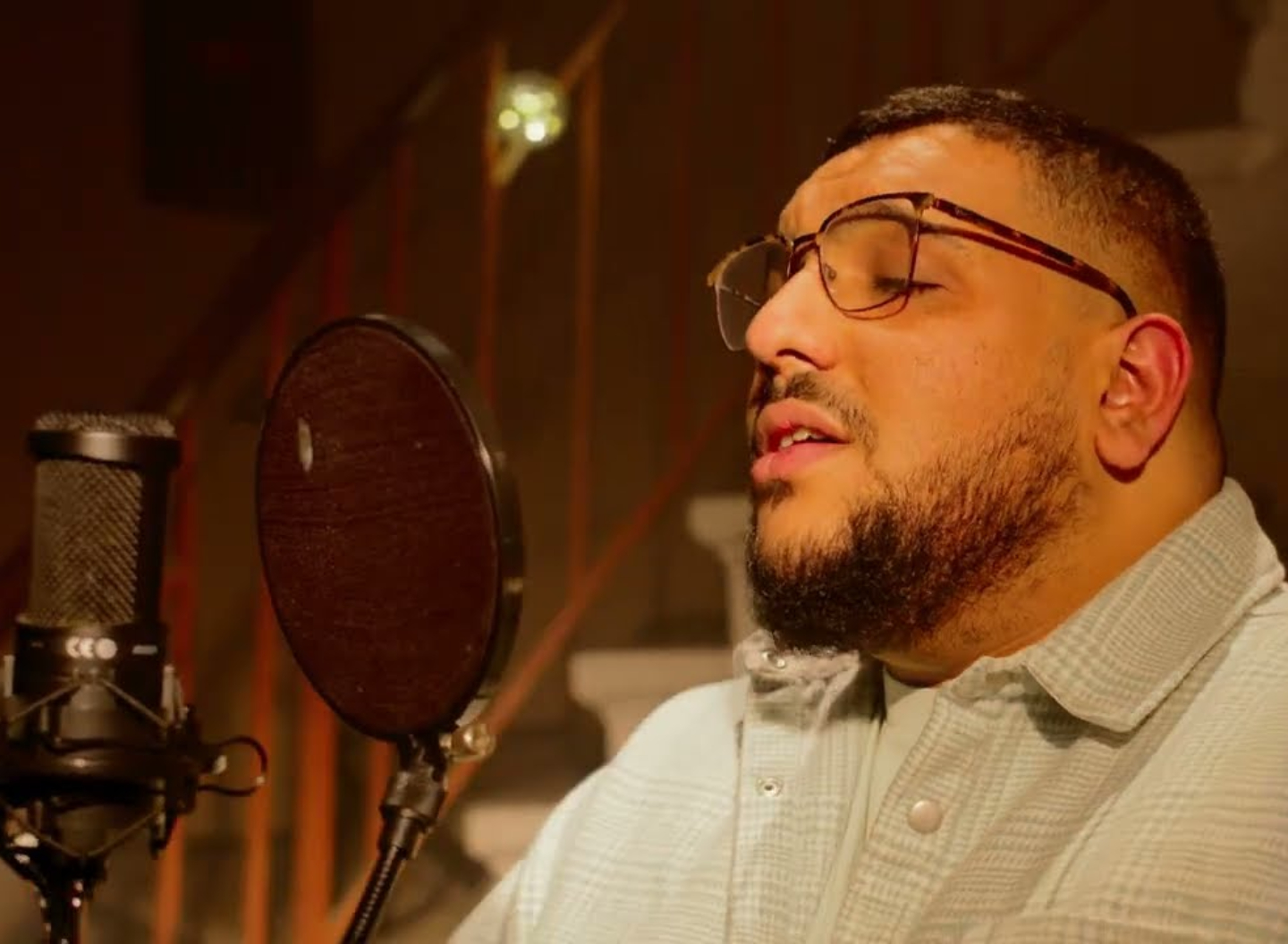 Derone reprend le hit de Ckay sur Ghir Ntiya