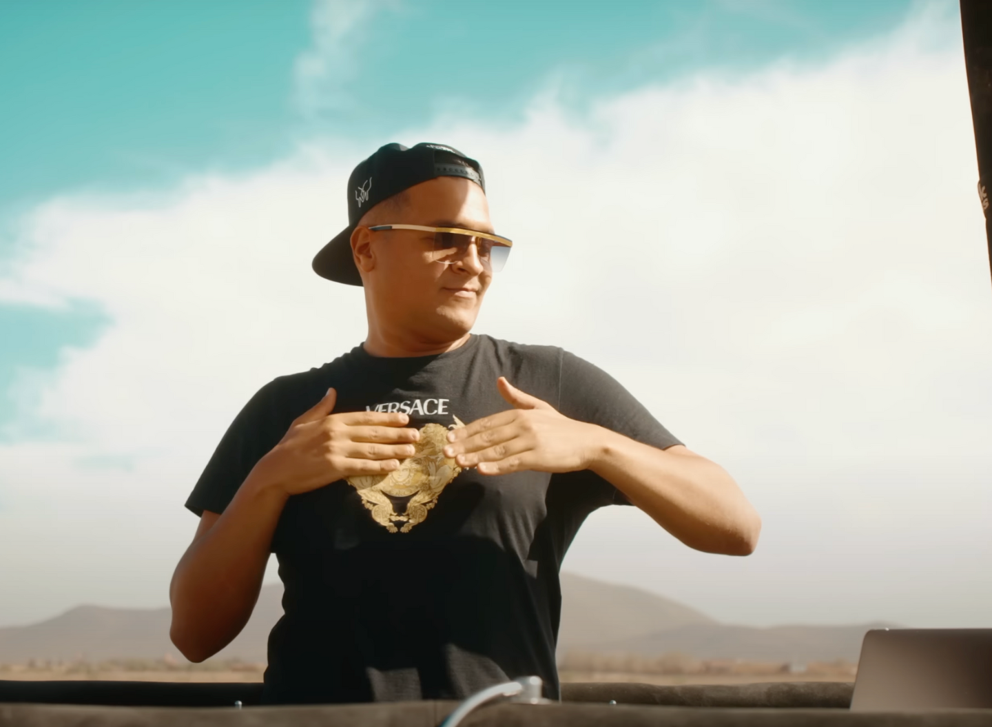 DJ Hamida dévoile l'introduction de son nouvel album