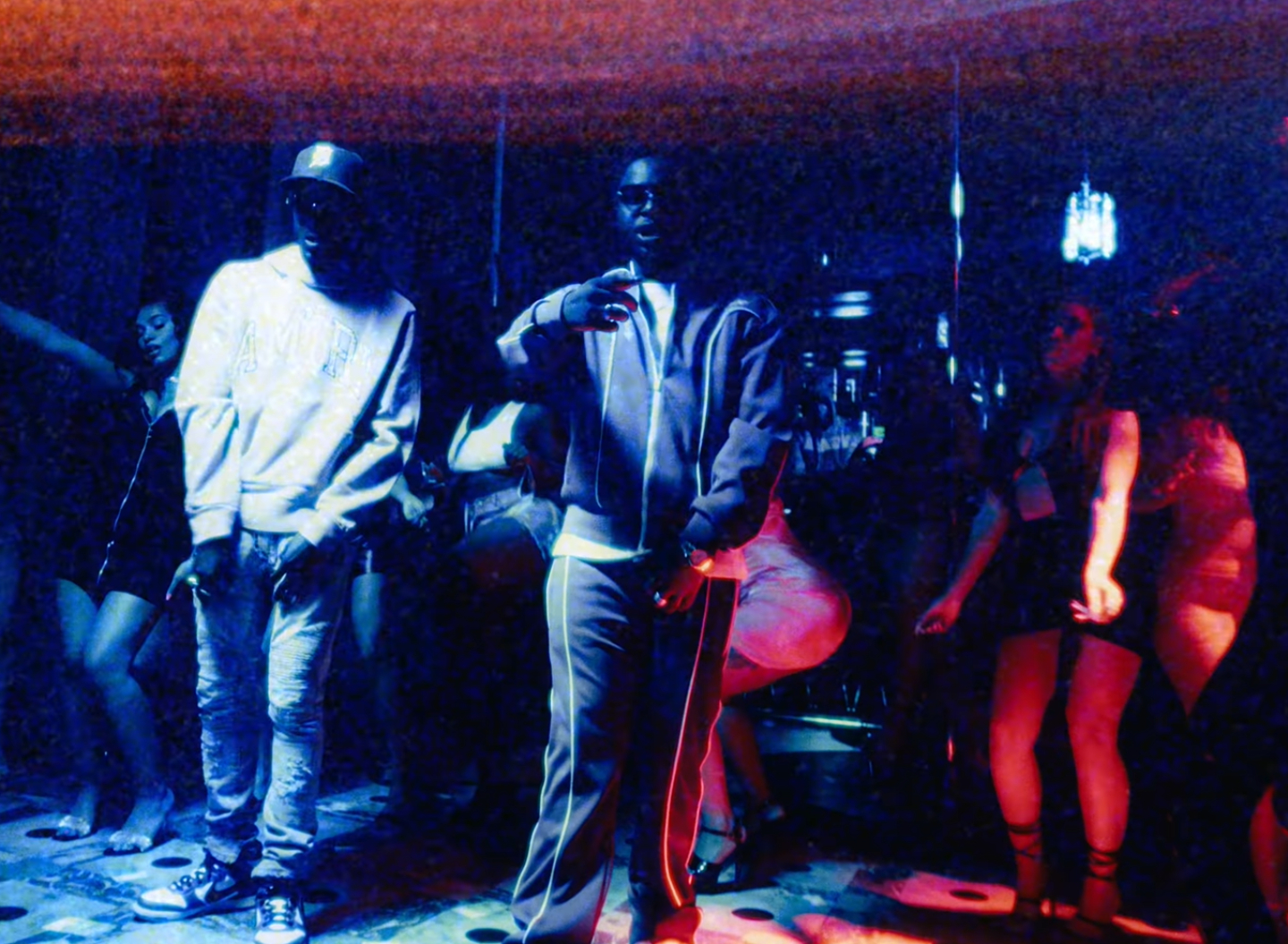 Negrito signe son grand retour en compagnie de Leto sur Étapes