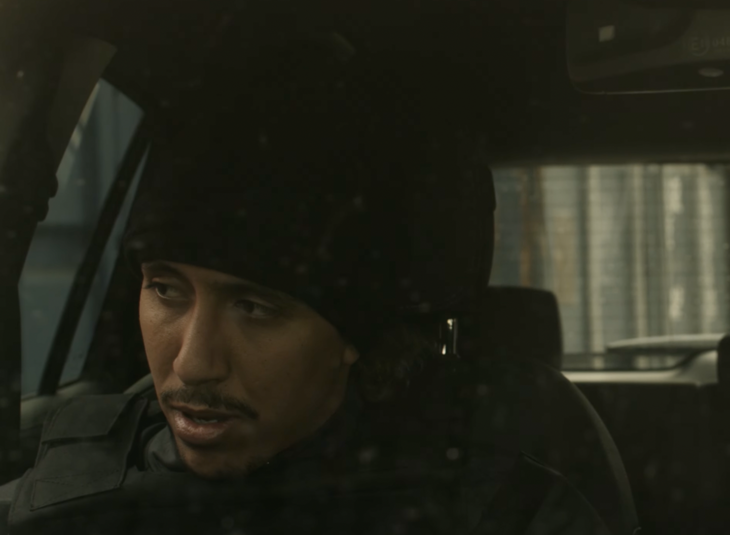 Sysa dévoile la suite de son court métrage avec le clip de "Billet Violet"