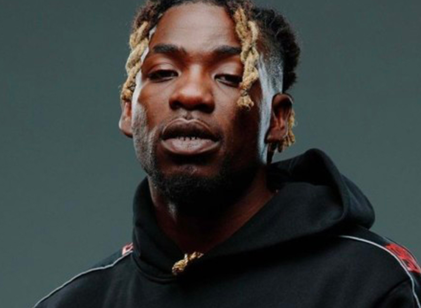 Gazo installe une pyramide au coeur de Paris pour teaser sa mixtape