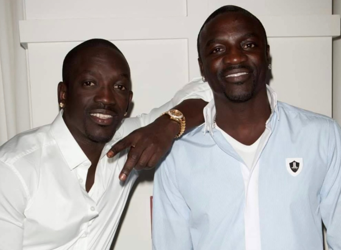 Akon confirme avoir utilisé son frère pour le remplacer sur des ...