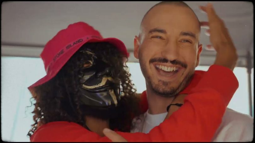 TK met ses fans à l'honneur dans Prada