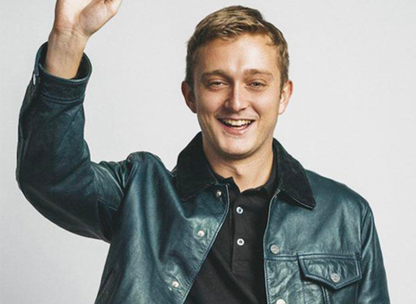 En plein festival, Vald fait comprendre que V aura le droit à sa suite