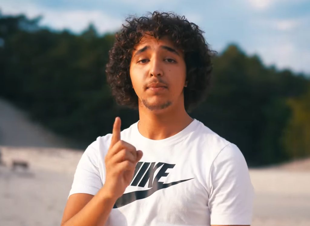 Mougli fait les 100 PAS