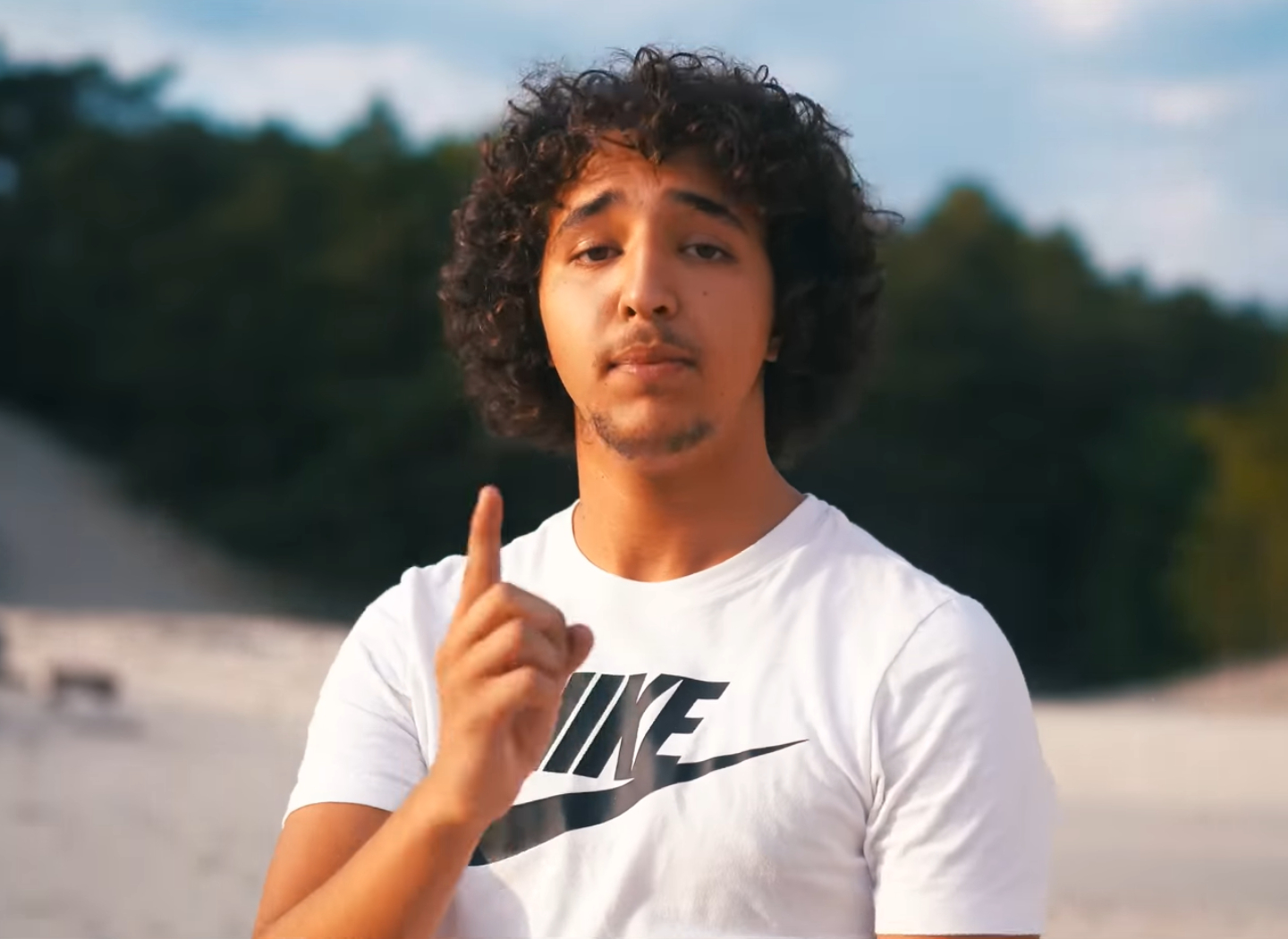 Mougli fait les 100 PAS