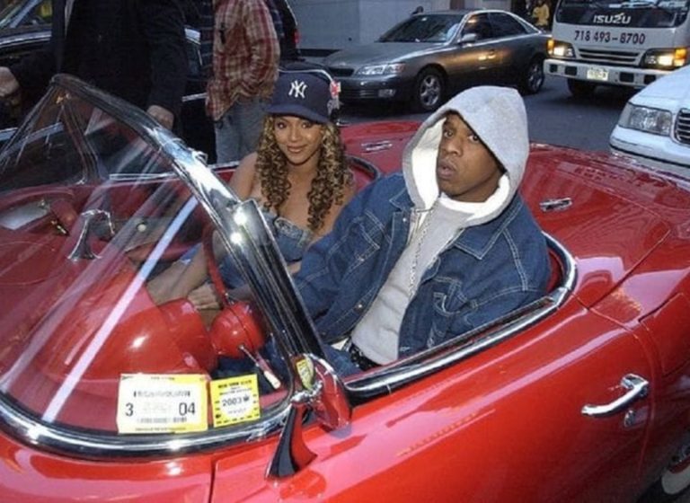 Porsche, Rolls-Royce et Bugatti Veyron... découvrez l'incroyable garage ...