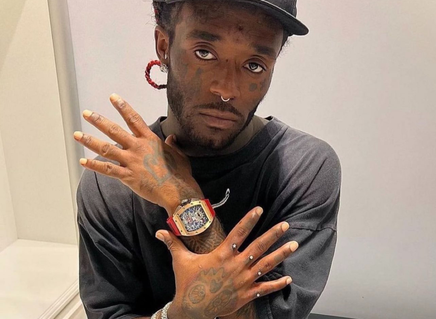 Quand Lil Uzi Vert se fait percer les phalanges
