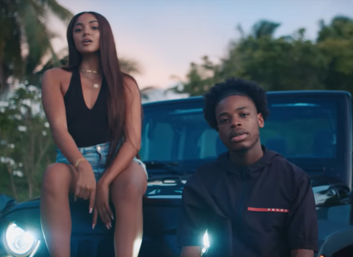 Wejdene et Beendo Z se protègent dans la Calle