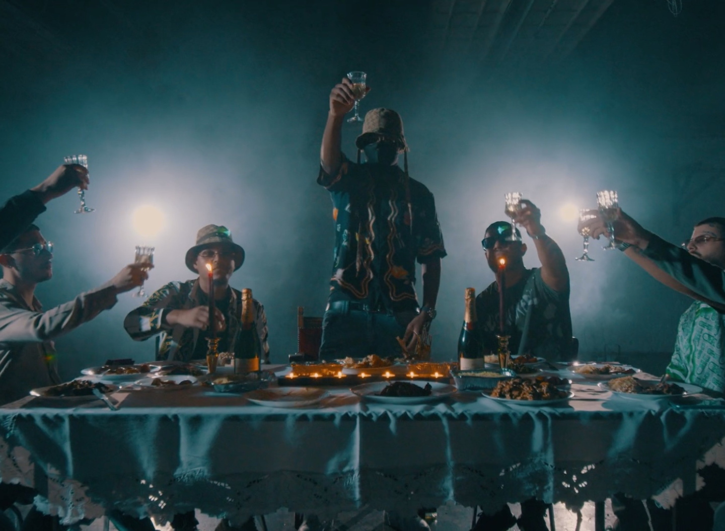 HD La Relève annonce sa signature chez Wagram dans le clip de "Mobulu ...