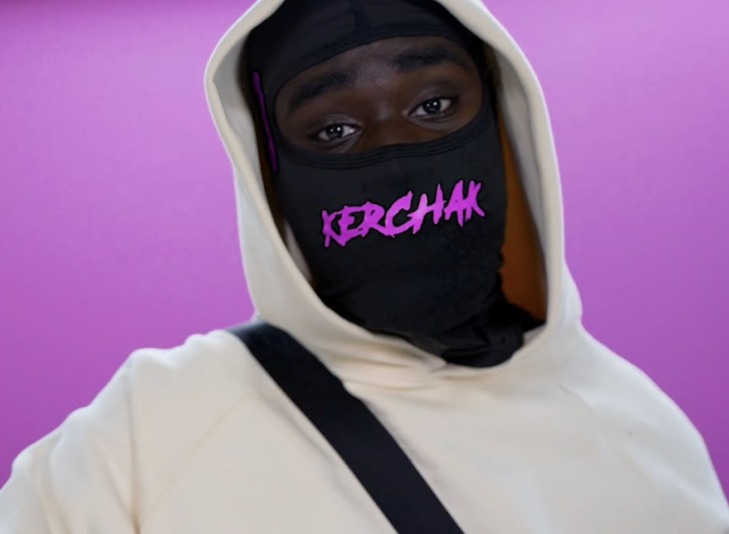 Kerchak sort le Knife