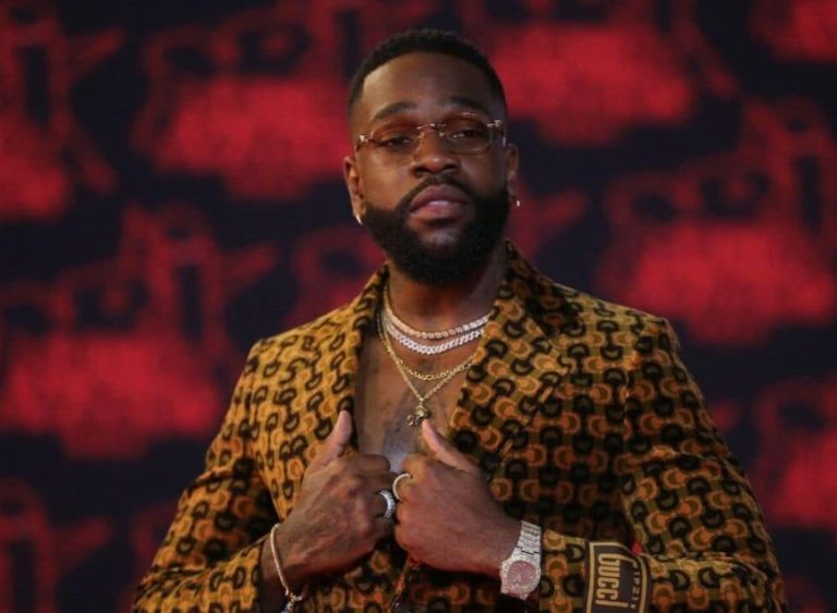 Tayc à nouveau au coeur de la polémique après un concert