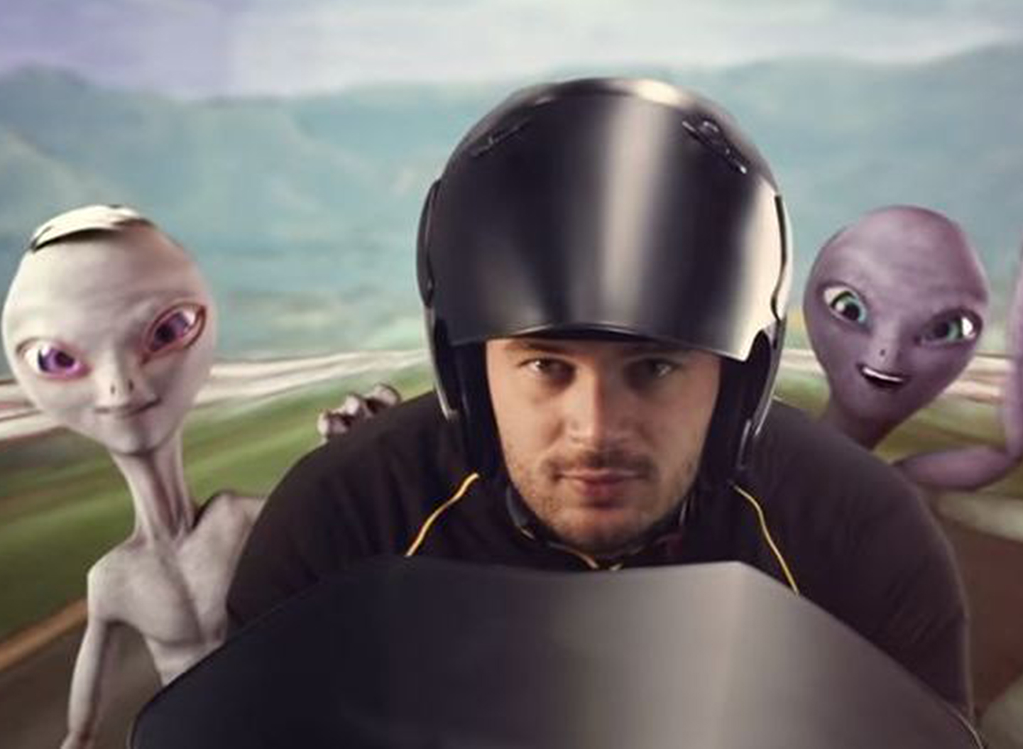 Vous attendez un enfant ? Pas de panique, Jul lance son merch pour bébé ...