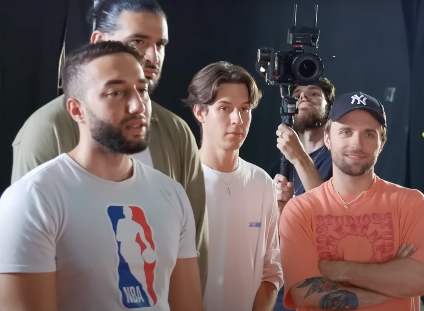 Squeezie a-t-il vraiment ramené la Joconde dans sa dernière vidéo