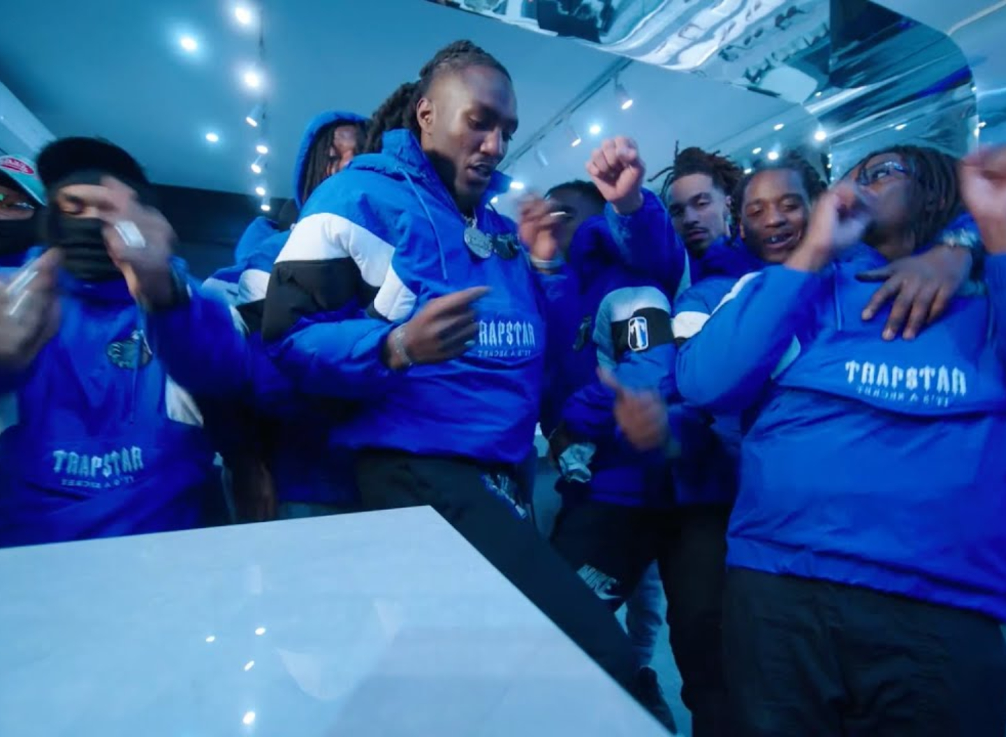 Kodes signe son grand retour sur Le Six