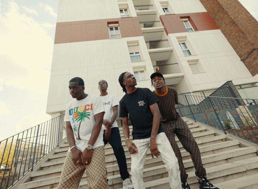 Chez SLK et le L2B Gang, Tout est noir