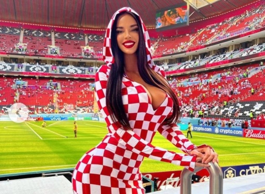 La Miss Croatie Ivana Knöll fait scandale à la coupe du Monde au Qatar