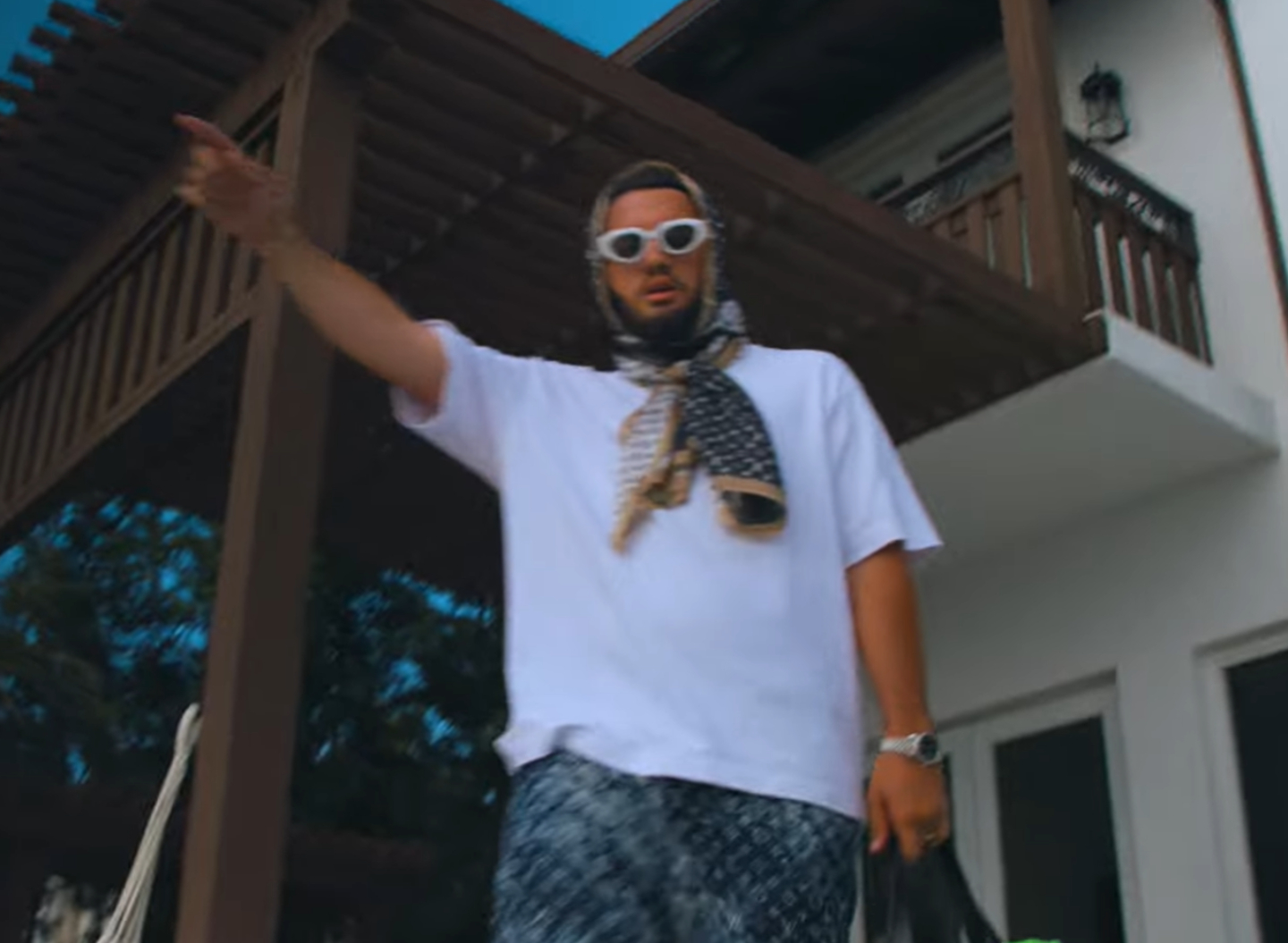 Karmen signe son grand retour sur Caprice