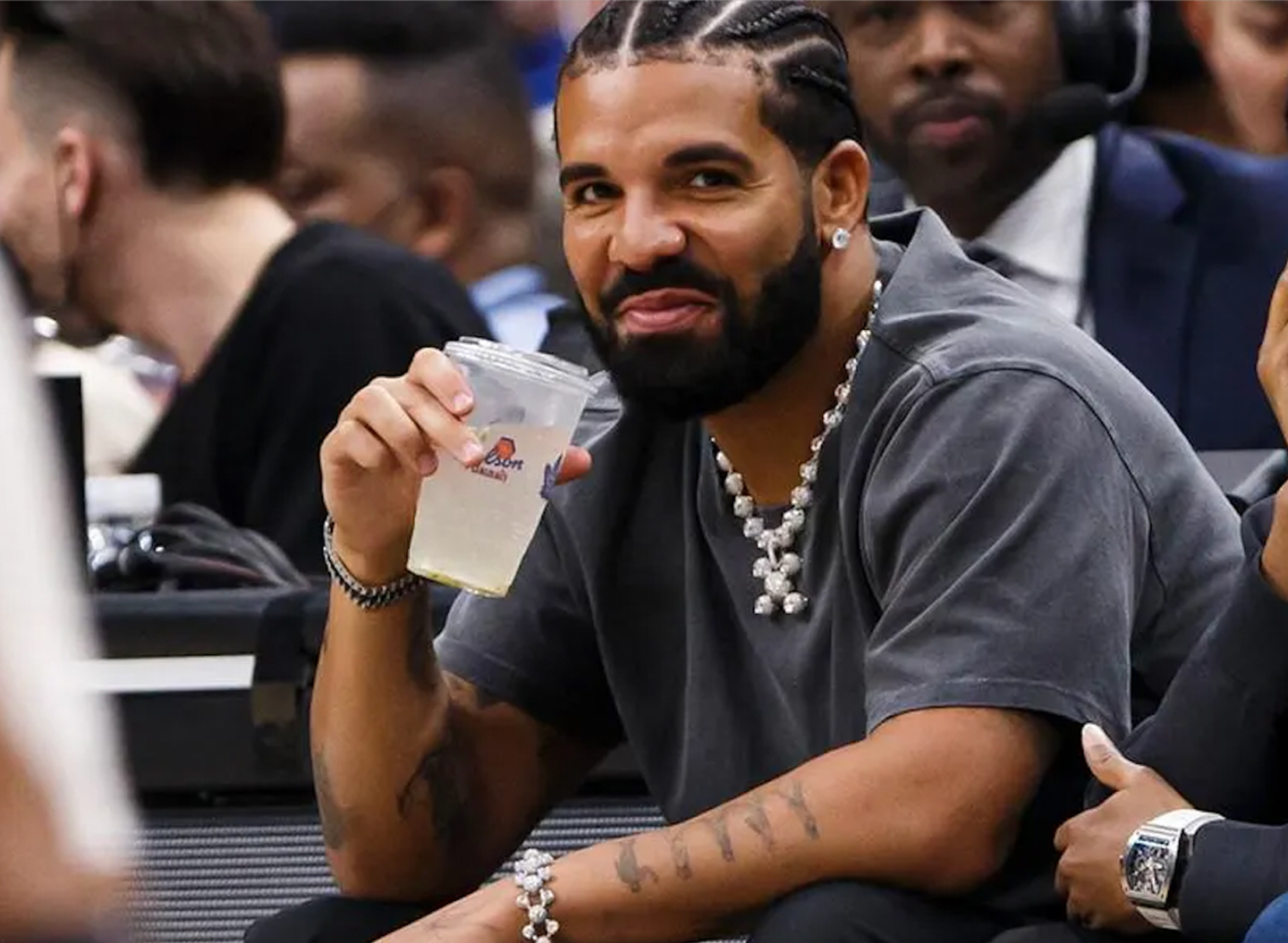 Drake se fait troller après avoir publié un selfie gênant