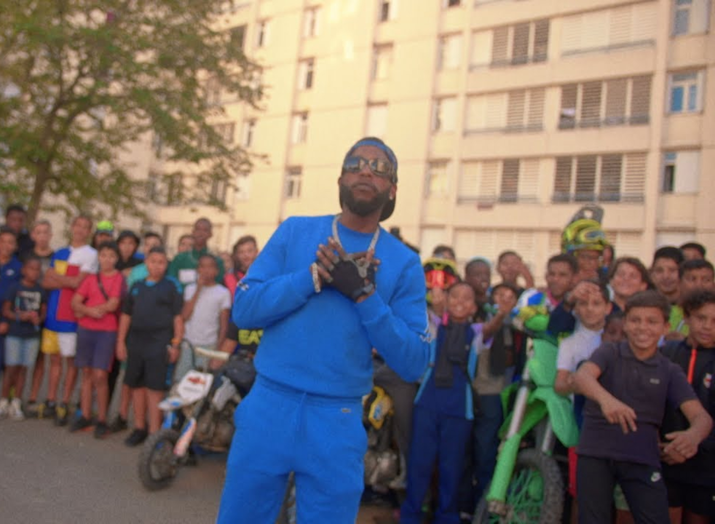 Elams ne veut pas finir en Mandat de dépôt