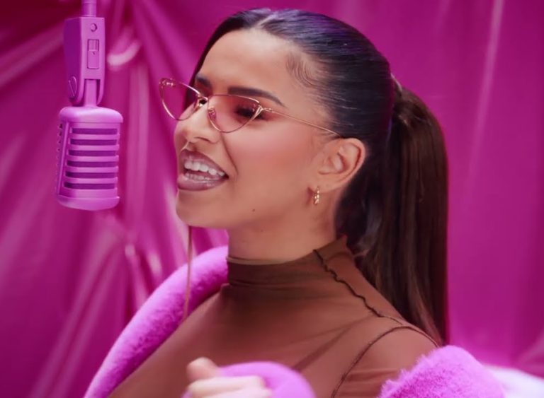 Imen ES continue sur sa lancée sur Joujou